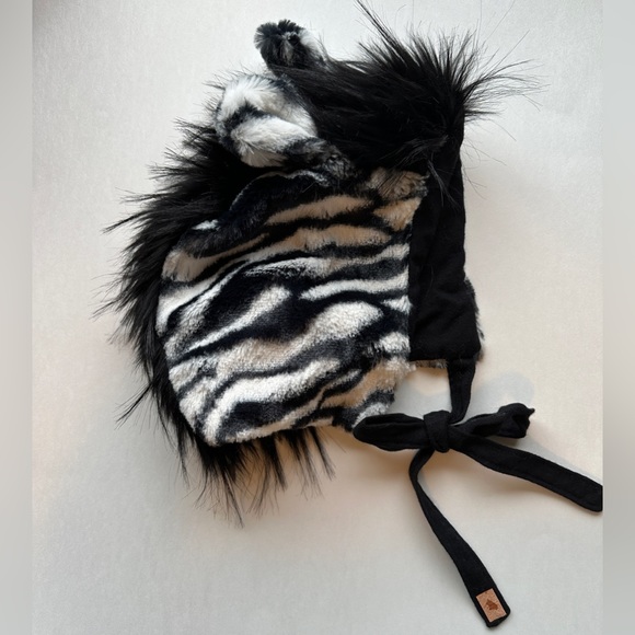 Native Fable | Accessories | Native Fable 23y Kids Zebra Bonnet Hat ...